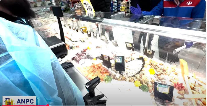 CARREFOUR Băneasa rămâne ÎNCHIS, la o zi după controlul ANPC. Pește ...