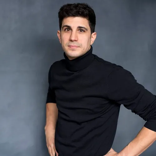 Alex Călin: ”«KNOCKOUT. Dulcea știință de a face vânătăi», o poveste ...