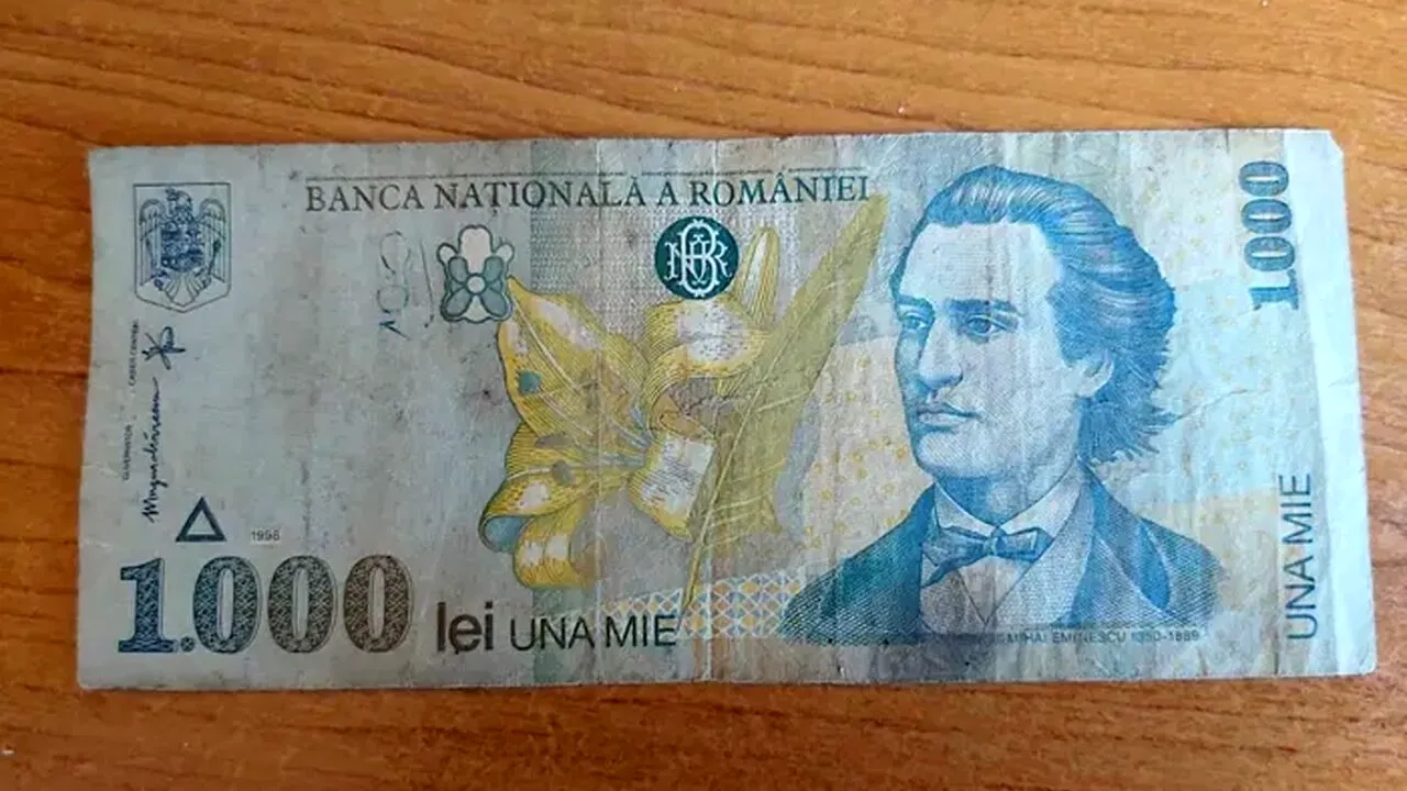 Vezi dacă o găsești pe acasă! Această bancnotă de 1.000 de lei, cu chipul lui Mihai Eminescu, se ...