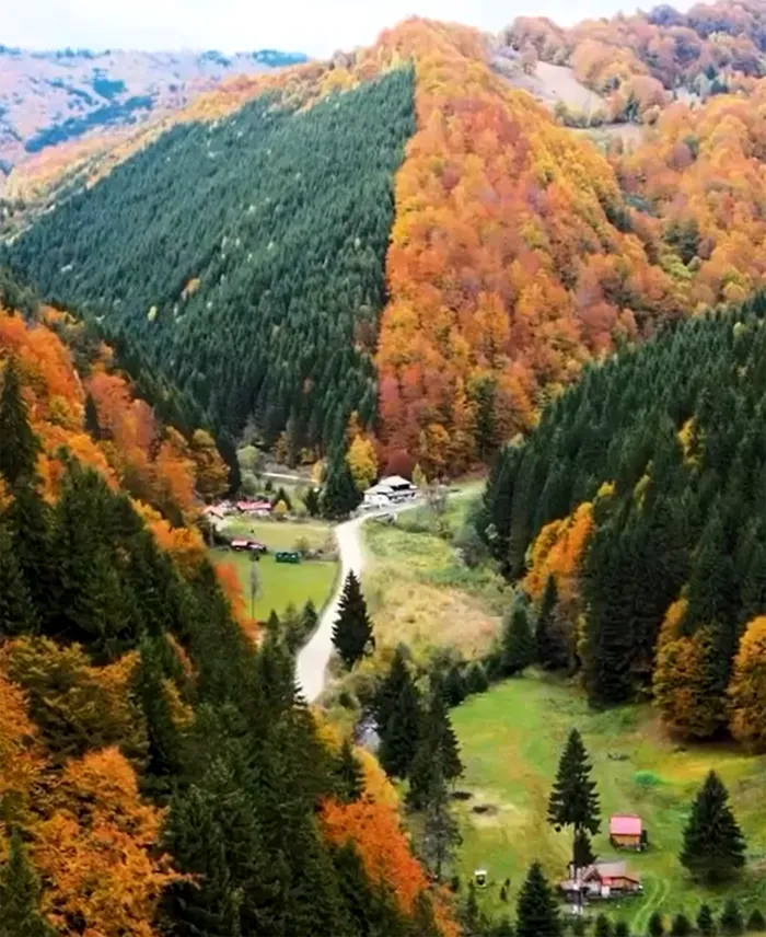 Locul de basm din România care te duce cu gândul la marile temple ale ...