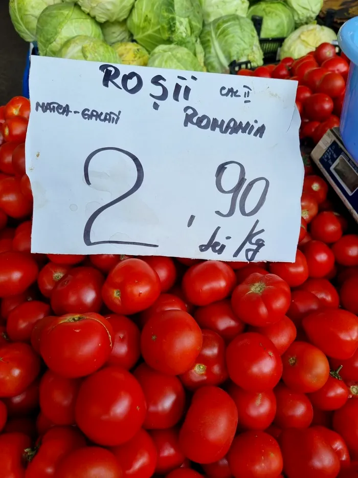 Caz unic în România! Cu câți lei se vinde un kilogram de roșii într-o ...