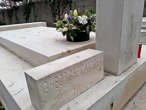 FOTO | Fascinanta poveste a mormântului lui Sergiu Nicolaescu ...