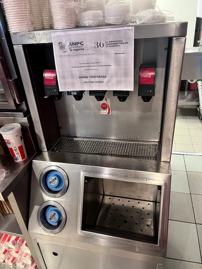 ANPC a amendat lanţurile de fast-food McDonalds şi KFC din Capitală
